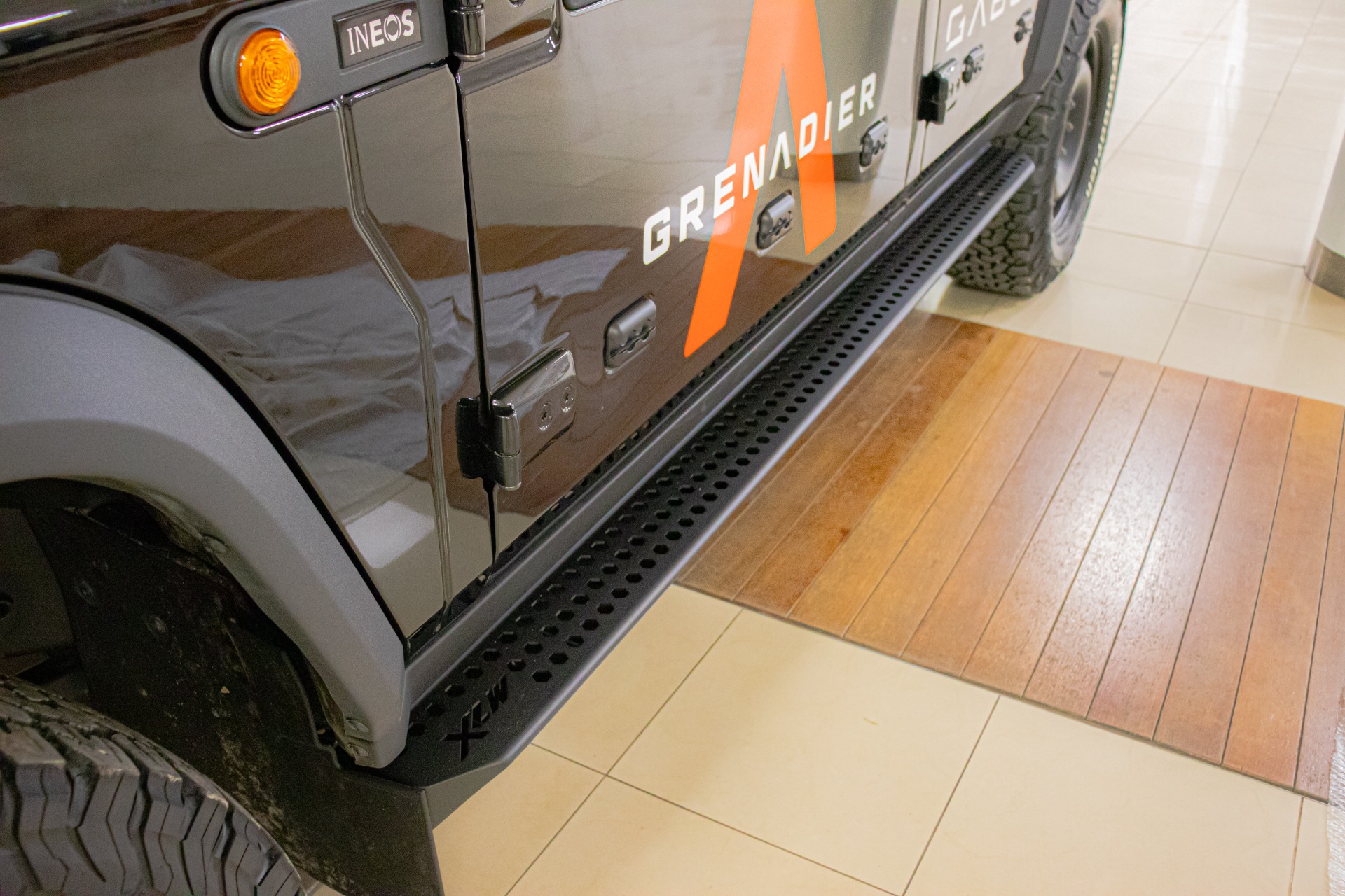 INEOS Grenadier SW/UW Rock-Slider